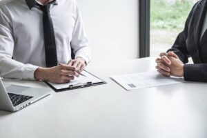 Open-Ended vs. Closed-Ended Interviews: Choosing the Method